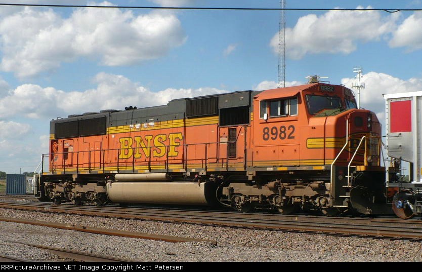 BNSF 8982